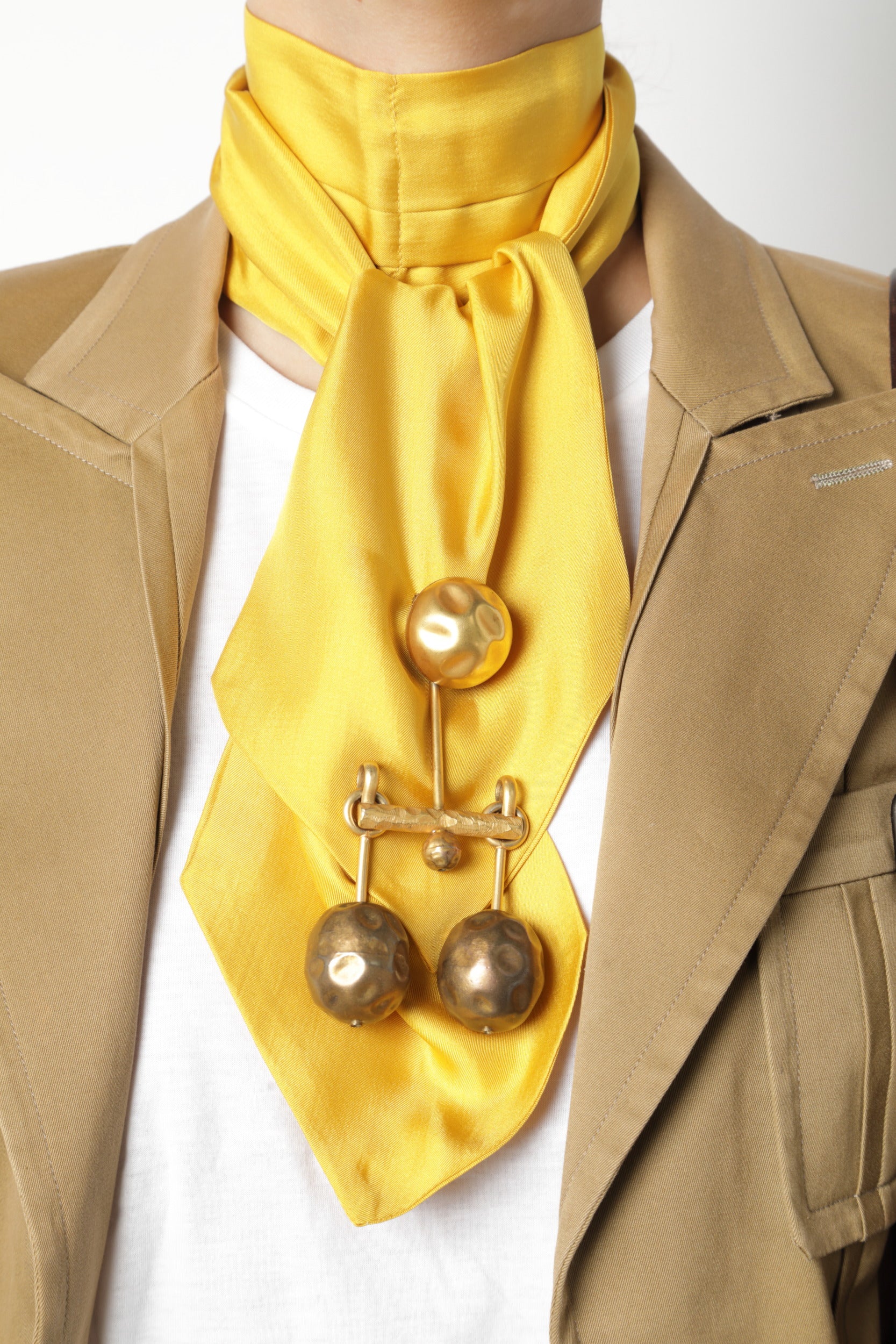 Fendi brooch from the 80s – triplef.it