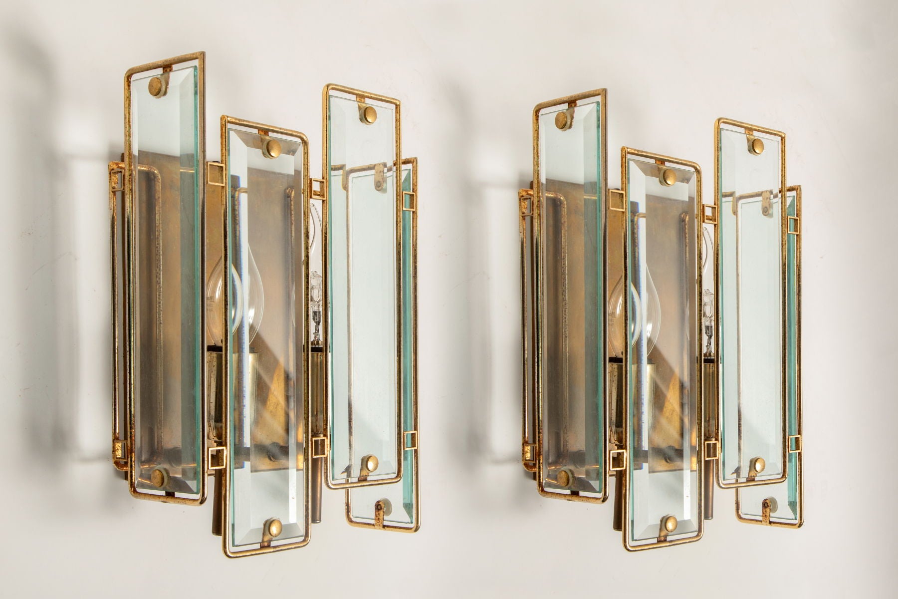 Pair of ground glass sconces from the 70s – triplef.it